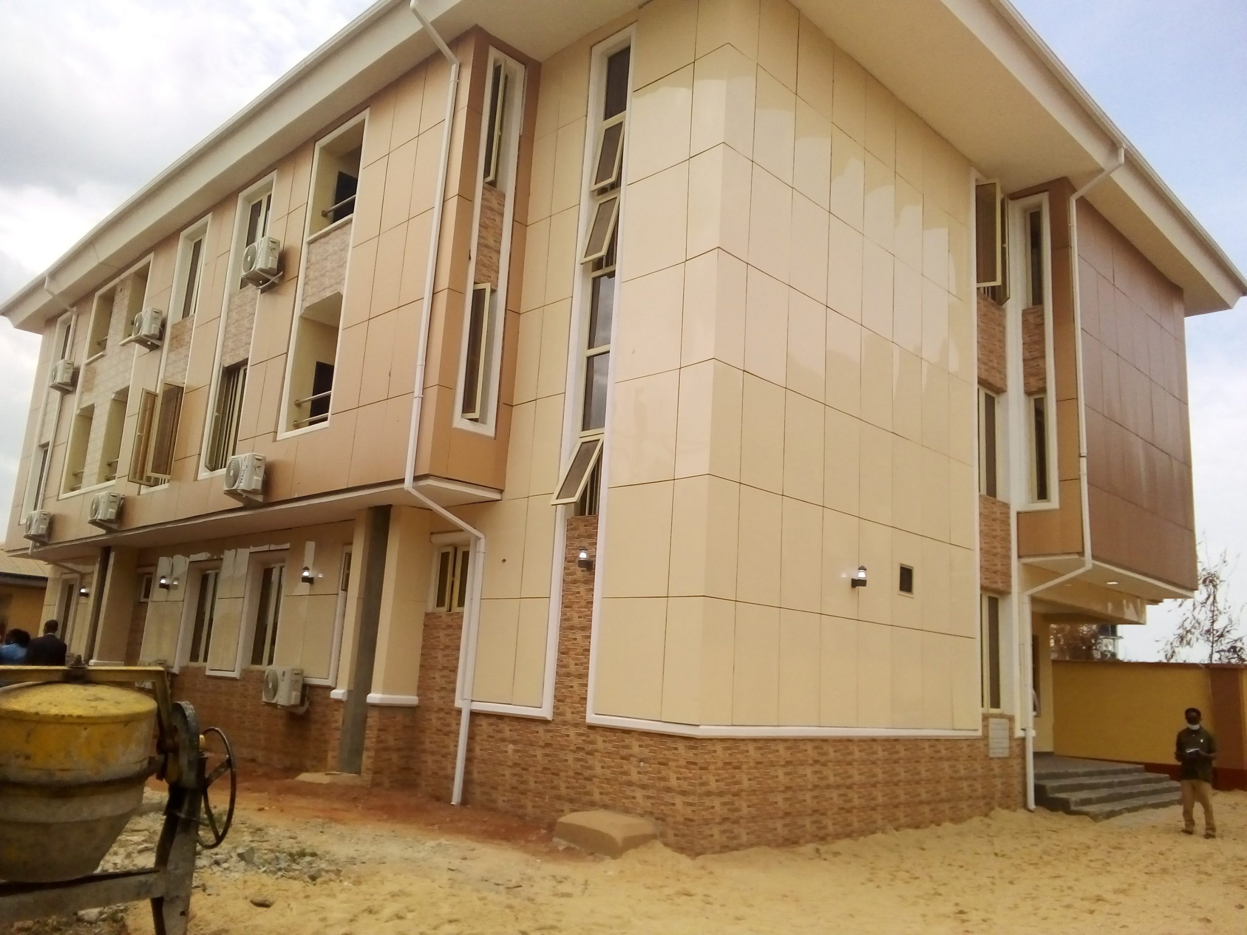 Health Minister Commissions Capital Projects At FMC Asaba