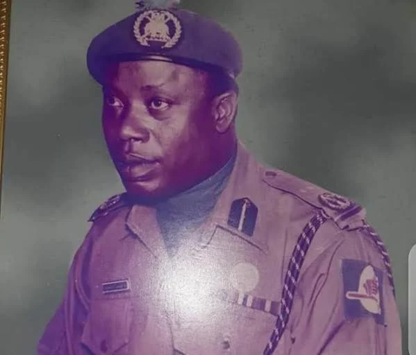 THE STORY BREAKING NEWS: Police Officer Who Apprehended Notorious ...